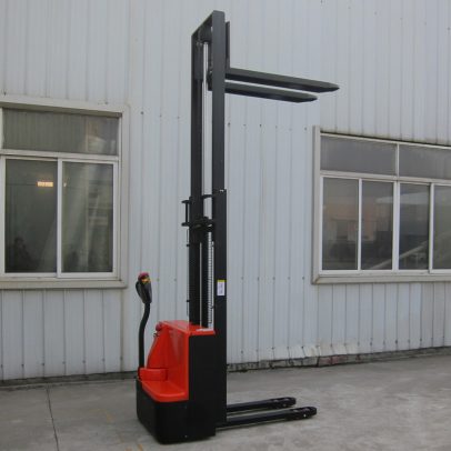 What is an electric stacker? - Henan Eleclift Machinery Co., Ltd.